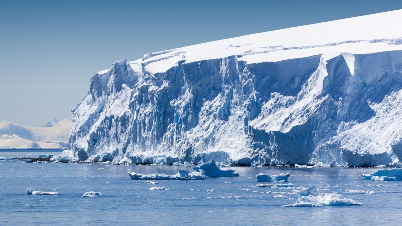 Underwater mapping reveals new insights into melting of Antarctica's ...
